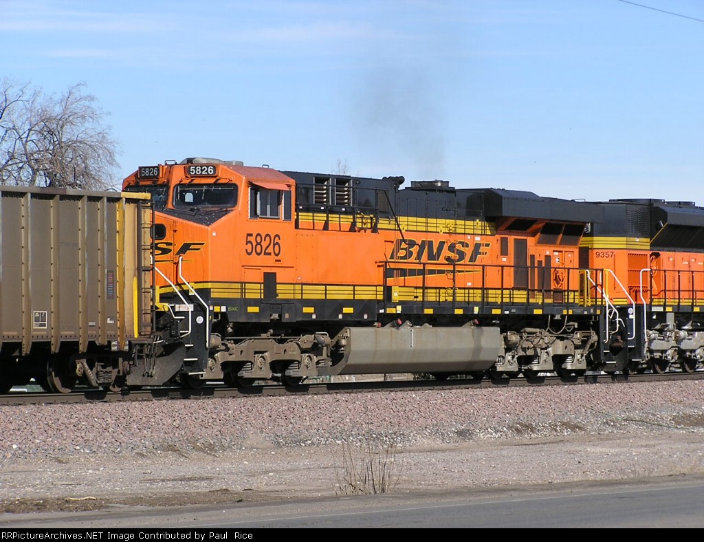 BNSF 5826